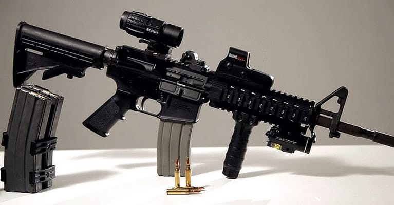 Supremacia Militar - Armamentos e equipamentos - Carabina M4